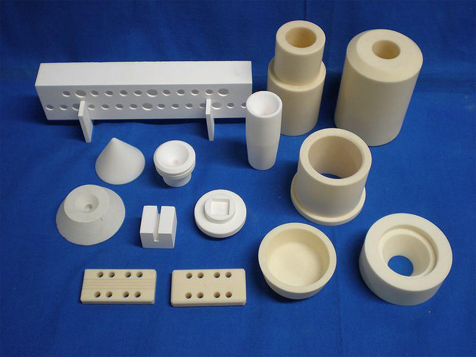 Alumina (Al2O3) CIP Products ｜ Maruwai Advanced Ceramics L.P.